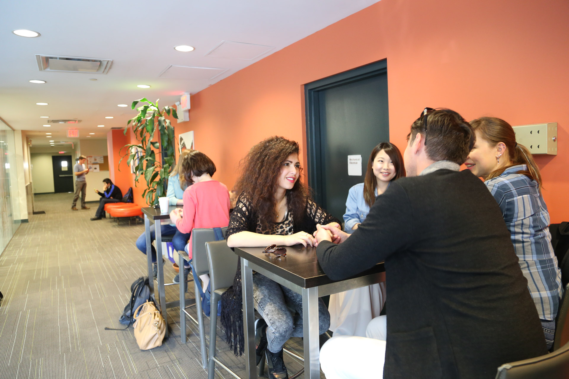 Canadian College of English Language(CCEL)